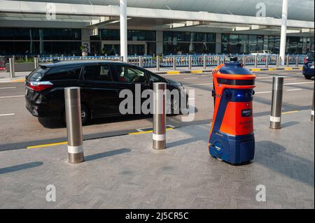Police robot, Singapore Changi Airport Terminal 4 Stock Photo - Alamy