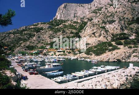 Small port of the calanque de Morgiou Marseille Stock Photo - Alamy