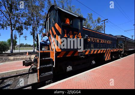 Alco S4 diesel electric switcher Stock Photo - Alamy
