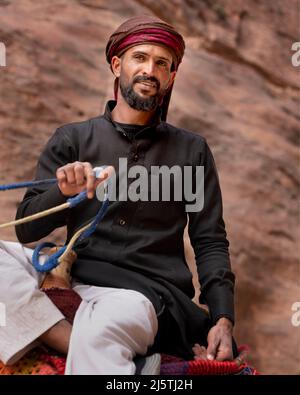 THE BEDUL BEDOUIN TRIBE ONE OF THE HUWAITAT TRIBES WHO LIVED IN PETRA ...