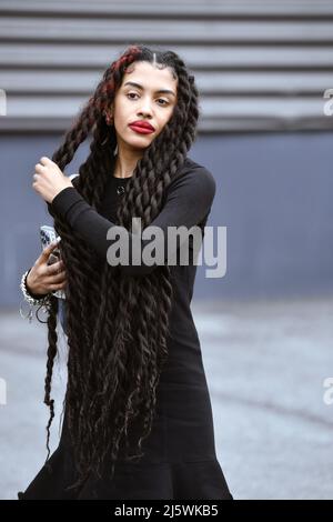 Street style, Marie-Victoire Tiangue (MV Tiangue) arriving at Coperni ...