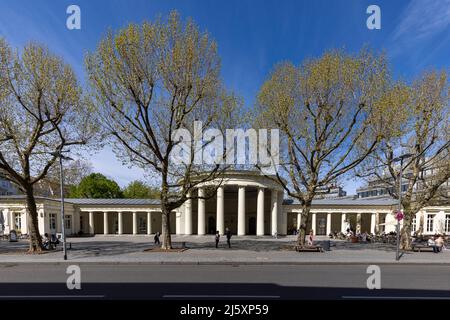 Elisenbrunnen springs bring warm thermic drinking water to halls of ...