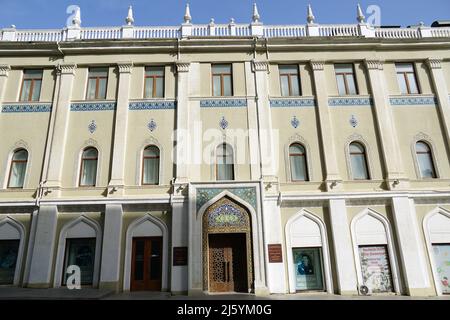 Nizami Museum of Azerbaijani Literature, Nizami Gəncəvi adına Milli ...