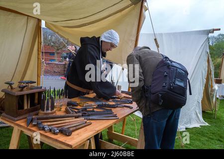Medieval Occupations And Jobs: Medieval Fletcher Or Arrow Maker – BXEZAV