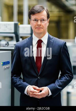 Wiesloch, Germany. 27th Apr, 2022. Ludwin Monz, CEO of Heidelberger ...