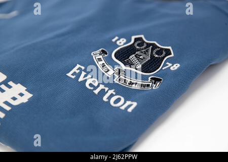 Everton Badge on a blue puma football shirt Stock Photo - Alamy