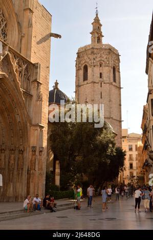 Queens Square, valencia Stock Photo - Alamy
