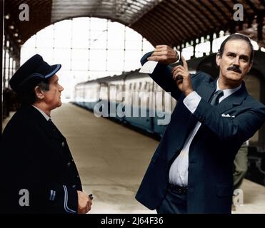 JOHN BARDON, JOHN CLEESE, CLOCKWISE, 1986 Stock Photo - Alamy