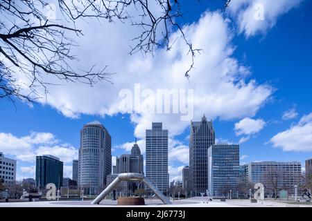 Horace E. Dodge and Son Memorial Fountain at the Philip A. Hart Plaza ...