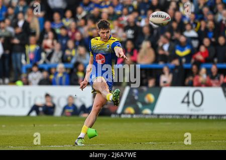 Riley Dean #27 of Warrington Wolves celebrates his try Stock Photo - Alamy