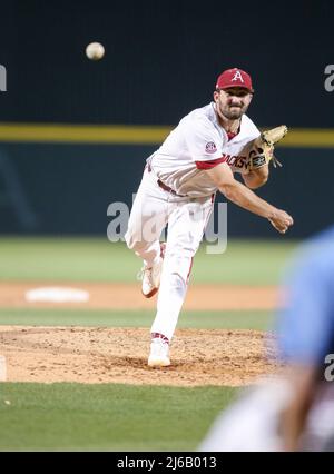 Arkansas, USA. 29th Apr, 2022. April 29, 2022: Razorback short stop ...