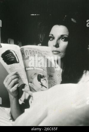 English actress Joan Collins, USA 1950s Stock Photo - Alamy