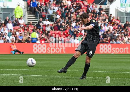 Richard Smallwood #6 of Hull City shoots goal Stock Photo - Alamy