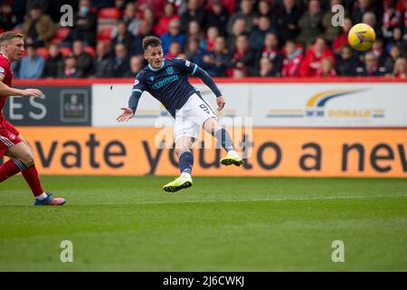 Aberdeen goalkeeper Joe Lewis Stock Photo - Alamy