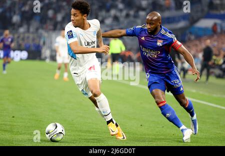 Boubacar Kamara of Marseille, Moussa Dembele of Lyon during the French ...