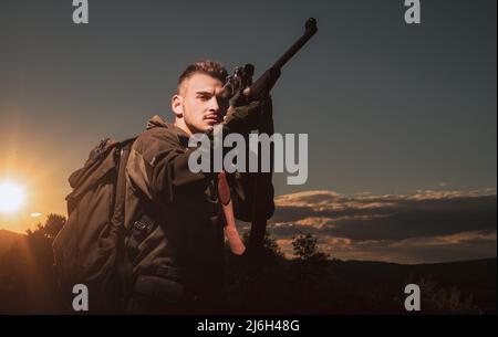 Most realistic hunting game ever created. Skeet shooting. Hunter with ...