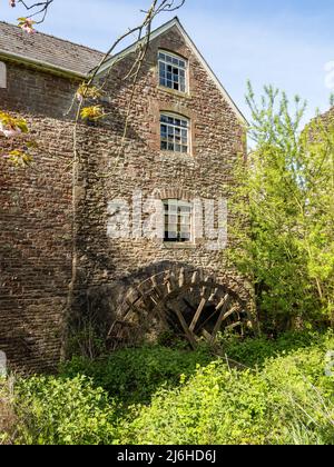 Water mill for grinding corn, Mill Stone, Making corn flour, Minas ...