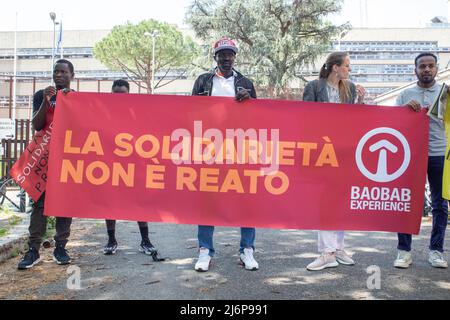 Sit-in in Rome near Russian embassy organized by Ukrainian community ...