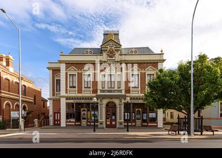 The Mudgee town hall and library on Market Street Stock Photo - Alamy