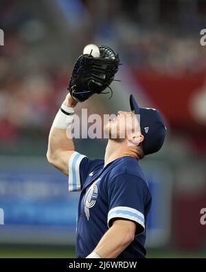 Kansas City Royals' Ryan O'Hearn hits a single during a baseball game ...