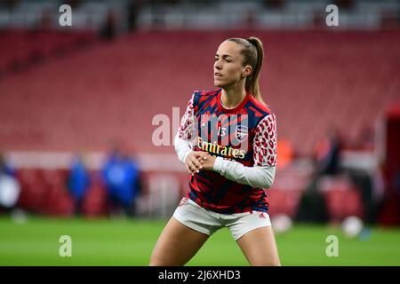 London, UK. 04th May, 2022. Jennifer Beattie (5 Arsenal) Leah ...