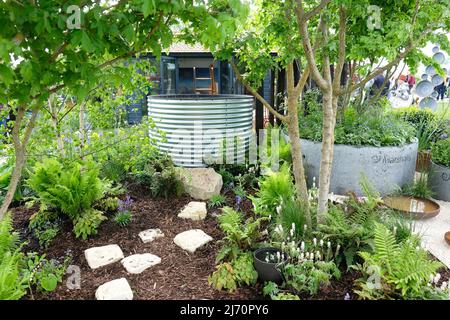 Vitamin G Garden (Alan Williams and Jo Whiley), RHS Feature Garden, RHS ...