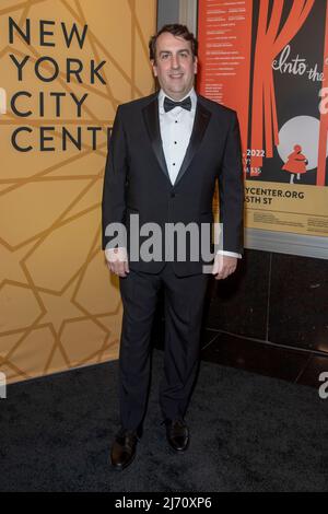 Rob Berman attends New York City Center Spring Gala Encores! "Into The ...