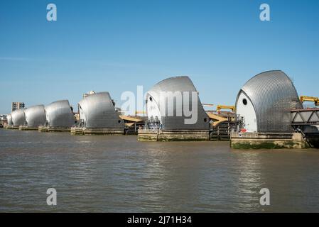 Architecture / civil engineering / Technology: Thames Flood Barrier ...