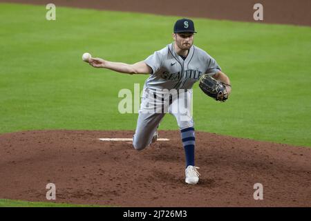 Seattle Mariners pitcher Wyatt Mills throws during spring training ...