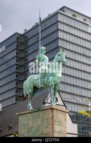 Modern Lanxess headquarters building in Cologne spring skyline Stock ...