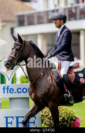 Simon DELESTRE (FRA) riding DEXTER FONTENIS Z during the Saut Hermes ...