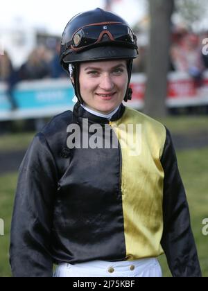 Rider Lilli-Marie Engels 2 On Koenig And Rider Sean Byrne 10 On Schoene ...