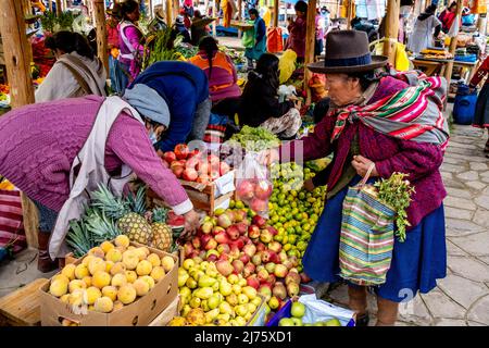 Senior Indigenous Quechua Women Shopping For Fruit and Vegetables At ...