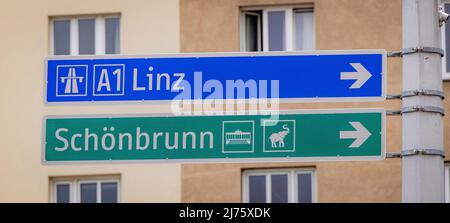 Direction signs in the city of Vienna Stock Photo - Alamy