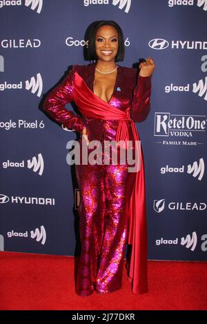NEW YORK, NY - MAY 6: Kandi Burruss at the 33rd Annual GLAAD Media ...