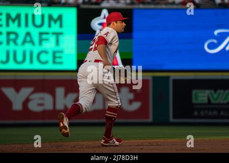 Los Angeles Angels' David Fletcher throws during a spring training ...