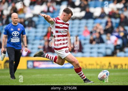 Harry Smith #16 of Wigan Warriors goes over for a try Stock Photo - Alamy