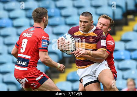 Tui Lolohea of Huddersfield Giants is tackled during the Betfred Super ...