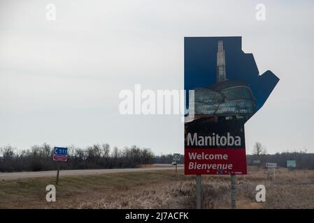 Welcome to the province of Manitoba sign on the Manitoba/Saskatchewan ...