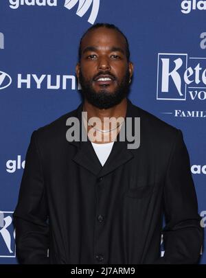 Luke James attends 33rd Annual GLAAD Media Awards at New York Hilton ...