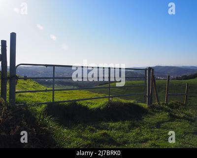 Route to the Gorliz Lighthouse, from the beach and between cliffs ...