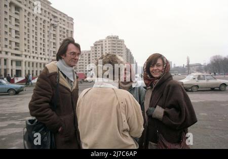 Romanian authors and political figures Ana Blandiana and Romulus Rusan ...