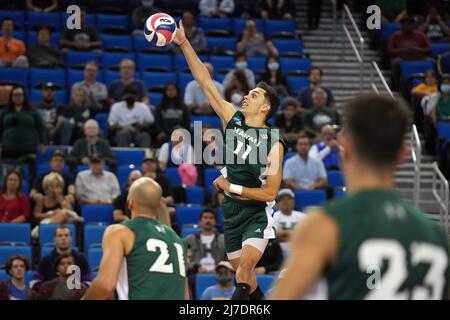 Hawaii Rainbow Warriors opposite hitter Cole Hogland (7) celebrates ...