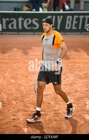 Tennis match Jan-Lennard Struff vs Danil Medvedev at Madrid Arena on ...