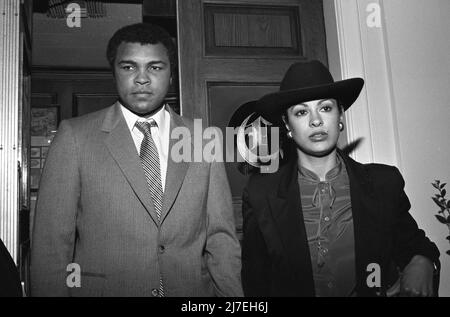 Muhammad Ali and wife Veronica Ali Circa 1980's. Credit: Ralph ...