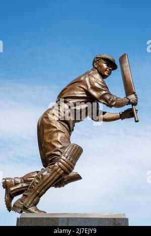Melbourne Cricket Ground, MCG, Bill Ponsford, one of Tattersall's ...