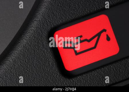 oil pressure warning light in car dashboard Stock Photo - Alamy