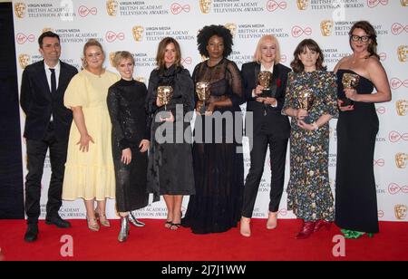 (2L to R) Phillipa Dunne, Holly Walsh, Clelia Mountford, Tanya Moodie ...