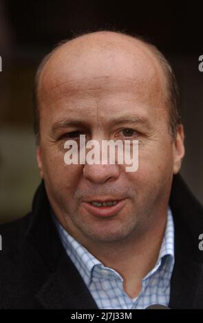 VELIMIR ZAJEC PORTSMOUTH'S NEW EXECUTIVE DIRECTOR ARRIVES AT PORTSMOUTH ...