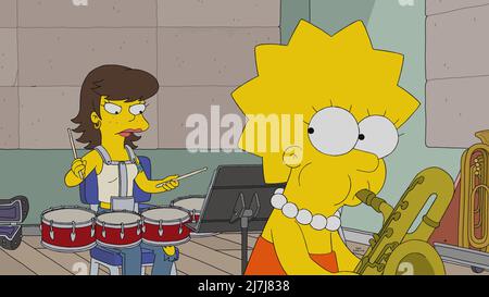 THE SIMPSONS, from left: Shauna Chalmers (voice: Tress MacNeille), Lisa ...